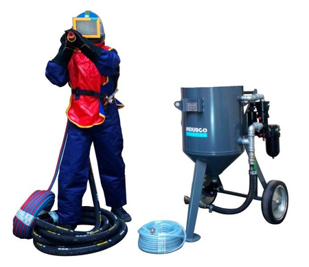 STANDARD remote controlled sand blasting package 100L | SAND BLASTING ...